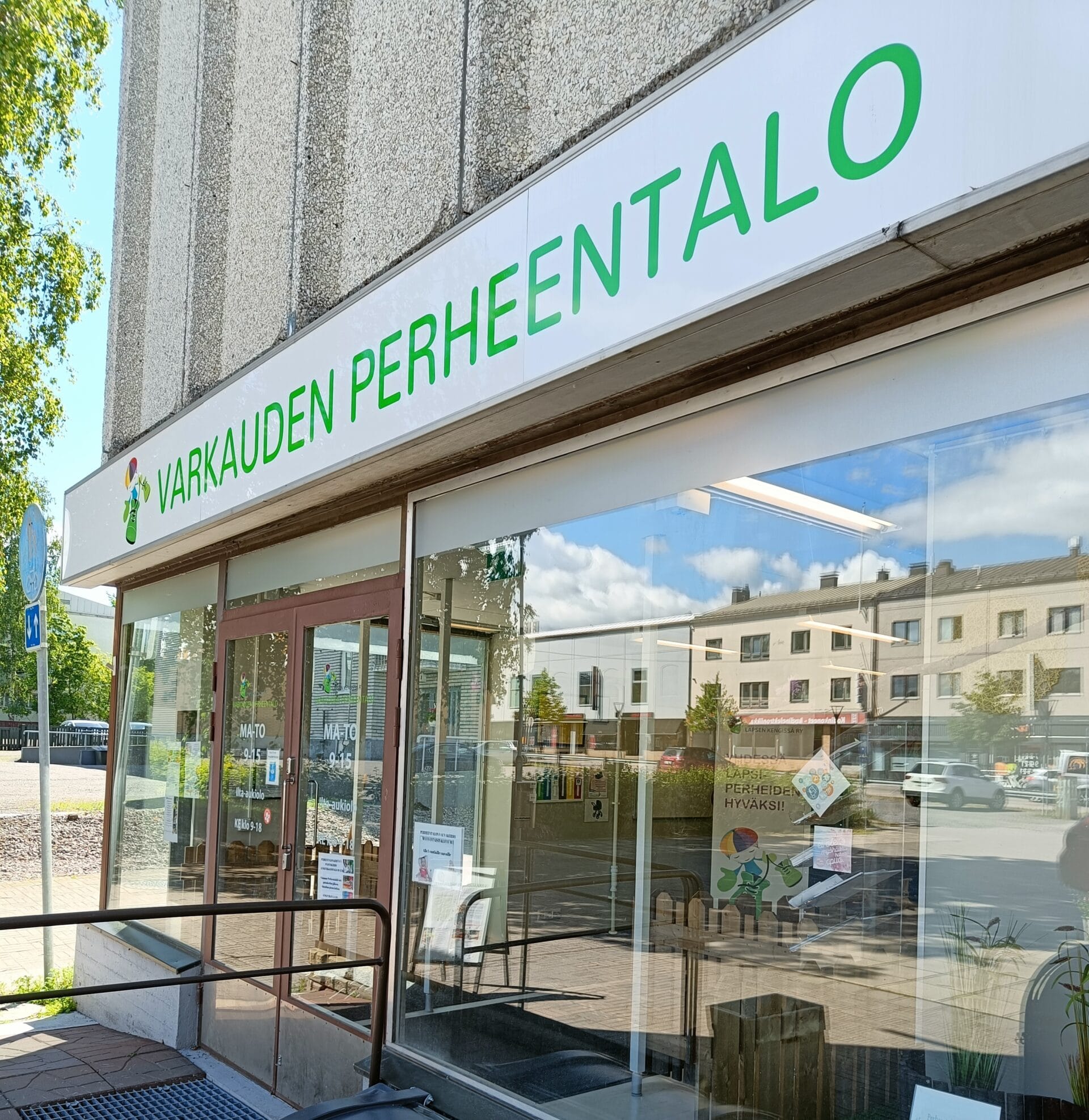 Varkauden Perheentalo - Lapsen Kengissä ry